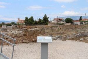 Paul in Corinth at the Bema – Our Christian Heritage